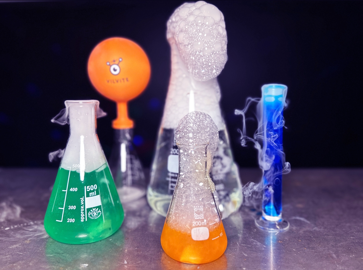 Vitenshow: Flytende mysterier - VilVite